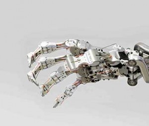 La mano robótica humanoide tan compleja y delicada como la humana